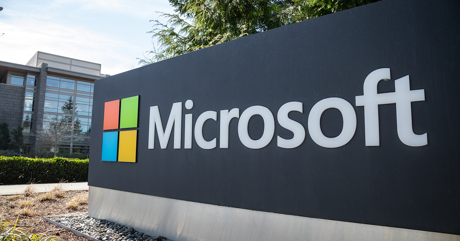 Microsoft Launches Free AI Training With Professional Certificate ...